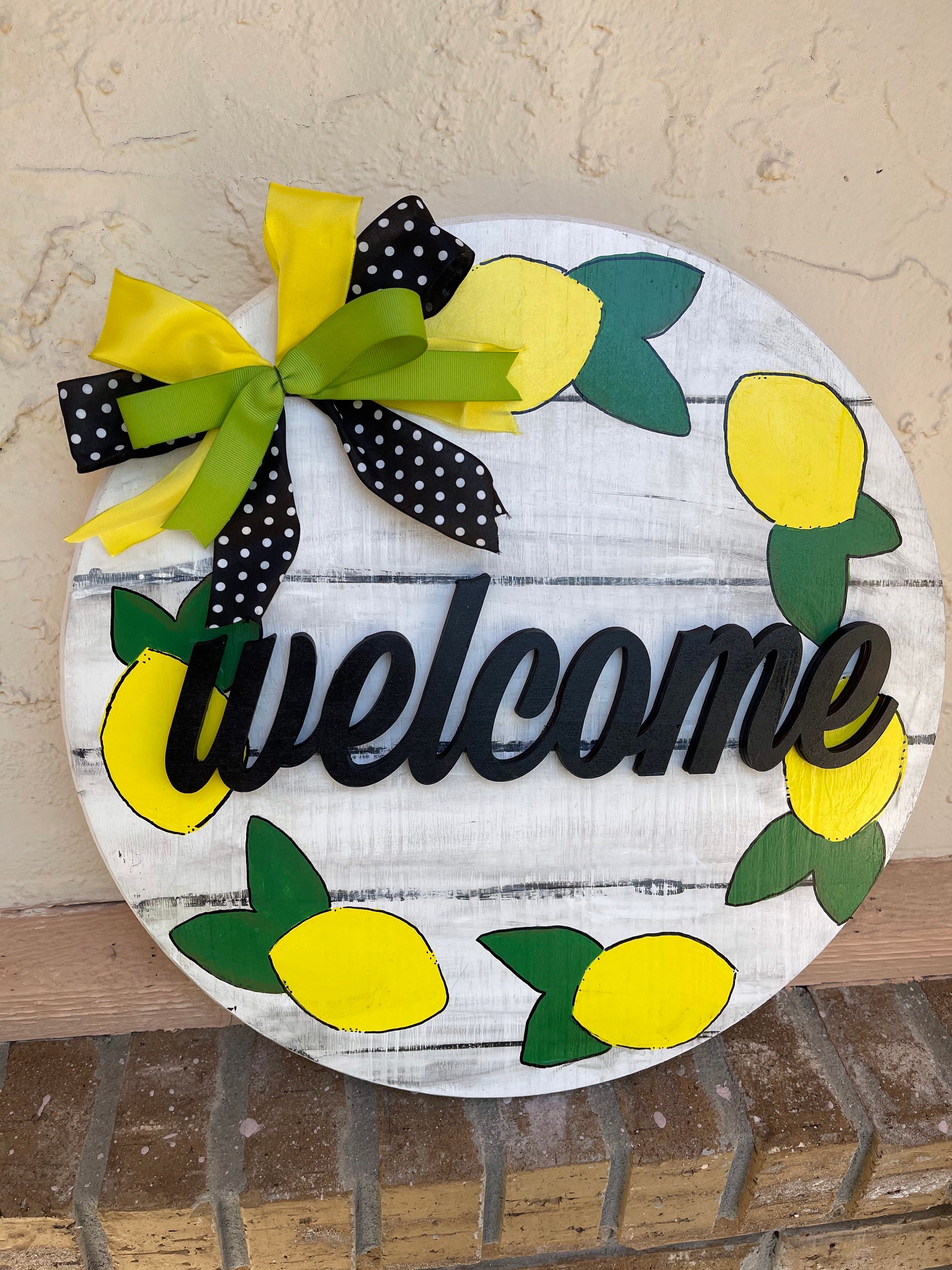 Welcome Lemon Door Hanger, Wreath for Front Door, Round Wood Sign ...