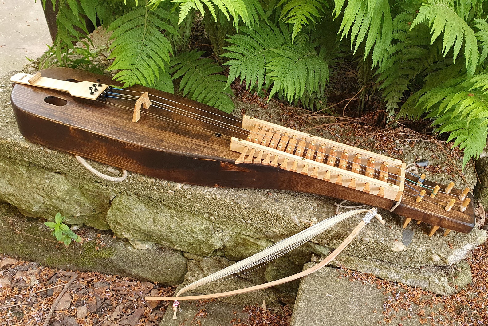 X-harpa: Cross of Esseharpa Kontrabasharpa and Nyckelharpa - Etsy