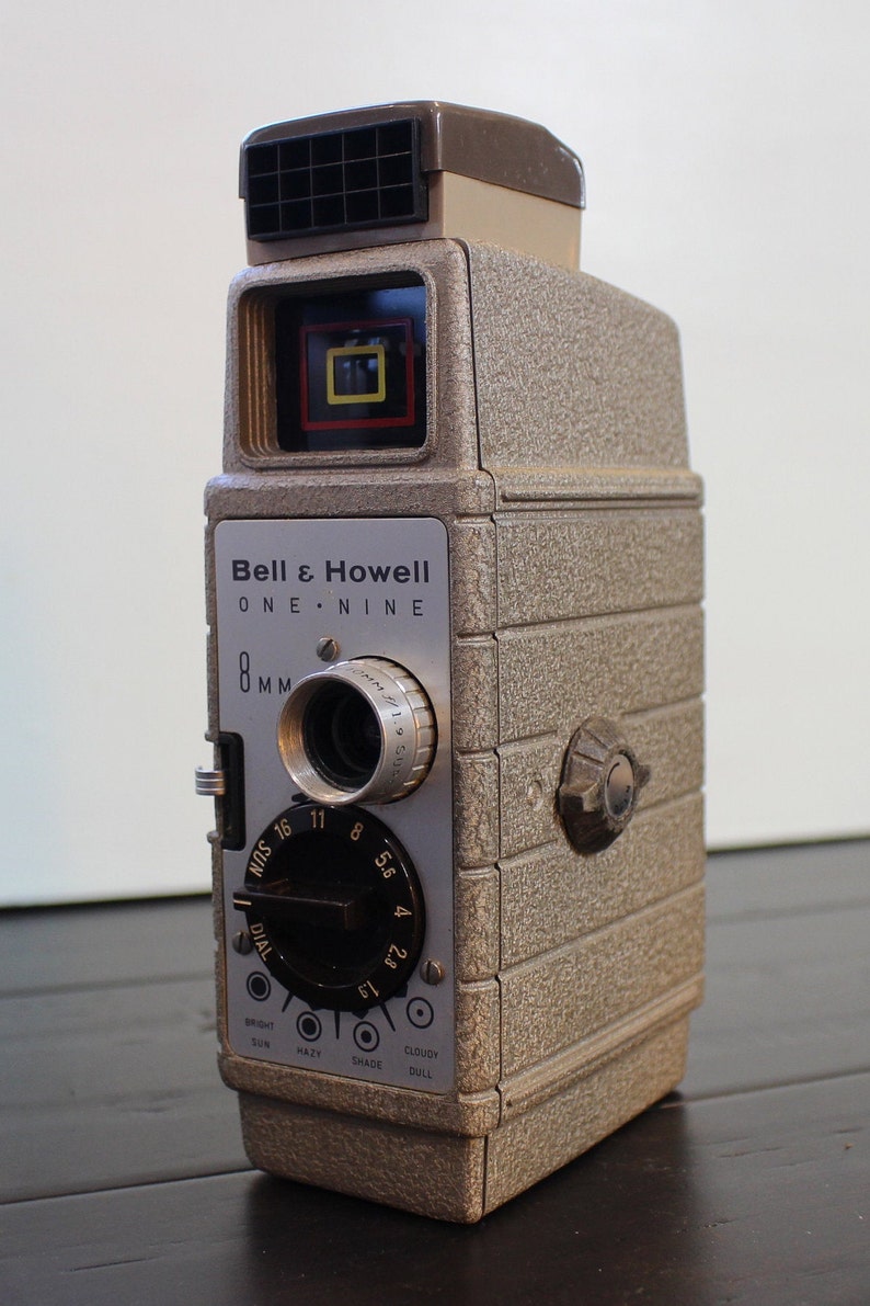 Bell & Howell One Nine 8mm Camera W/ Leather Case - Etsy