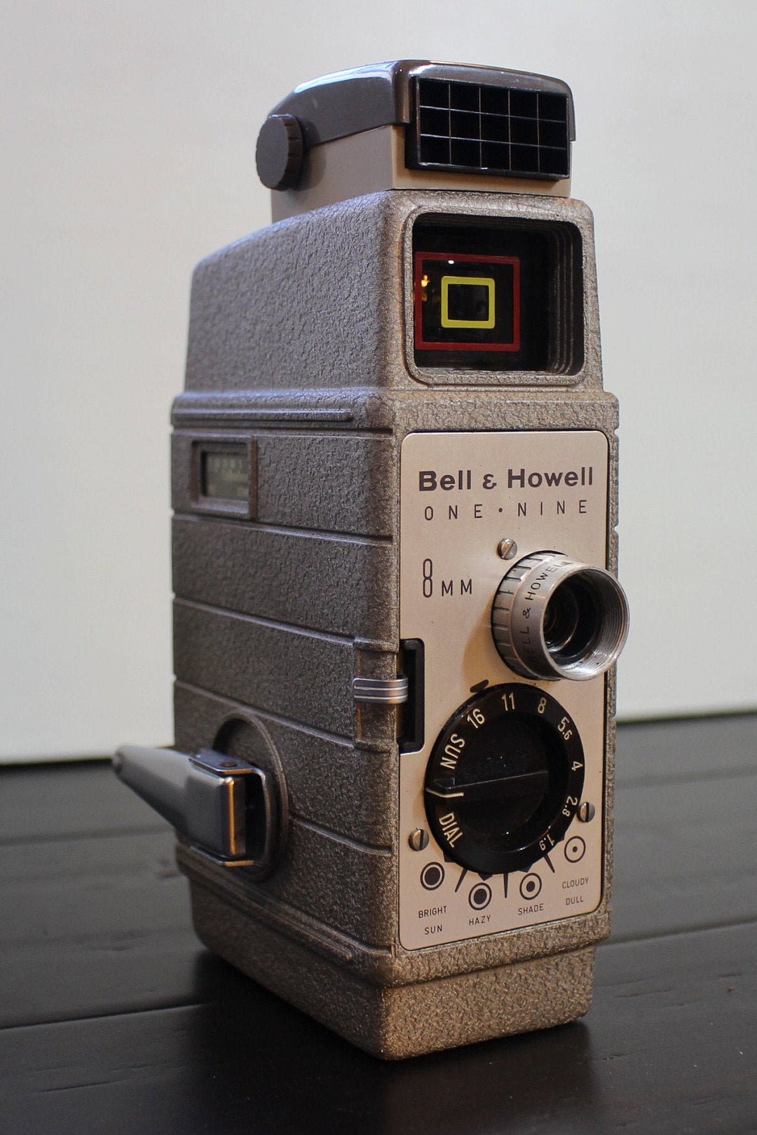 Bell & Howell One Nine 8mm Camera W/ Leather Case - Etsy