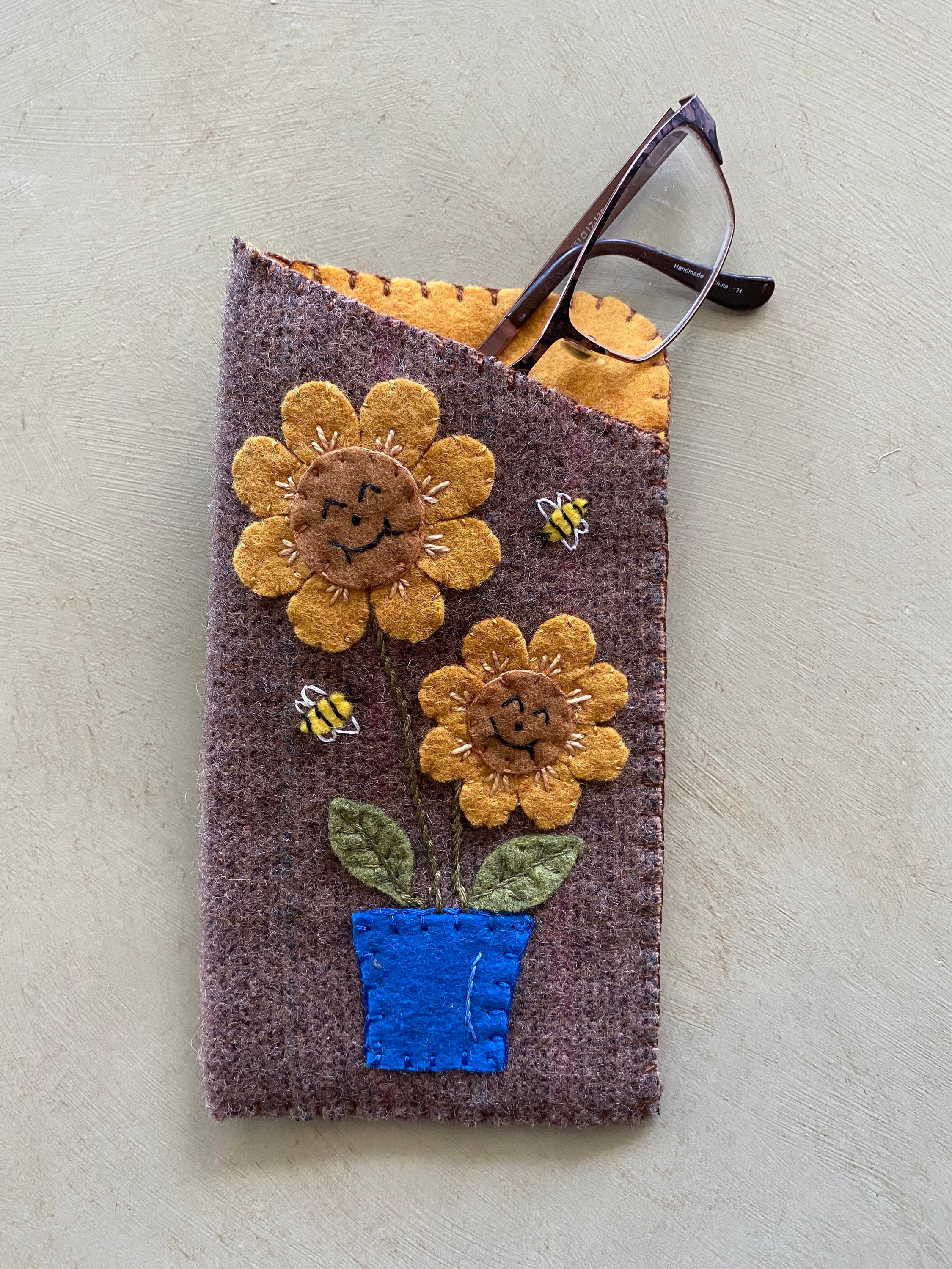 Sunflowers and Bees Eyeglass Case - Etsy