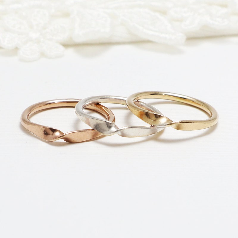 Mobius Ring 4.5 Mm Gold - Etsy