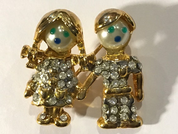 Rare VTG 80s Couple holding hands pin, Clear rhinesto… - Gem