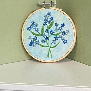 Forget Me Nots Hand Embroidery Hoop, Floral Embroidery, Embroidery Wall ...