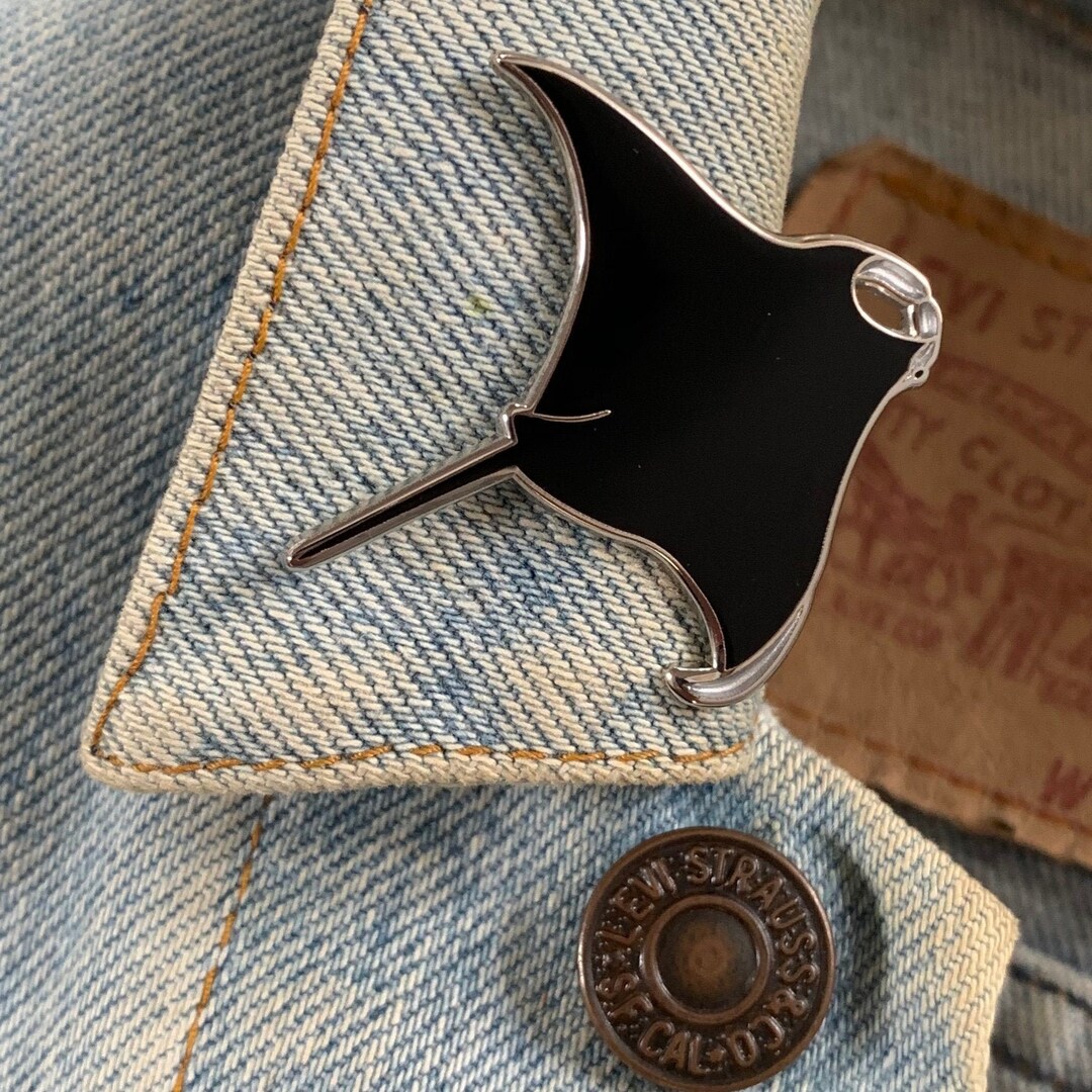 Manta Ray Pin - Etsy