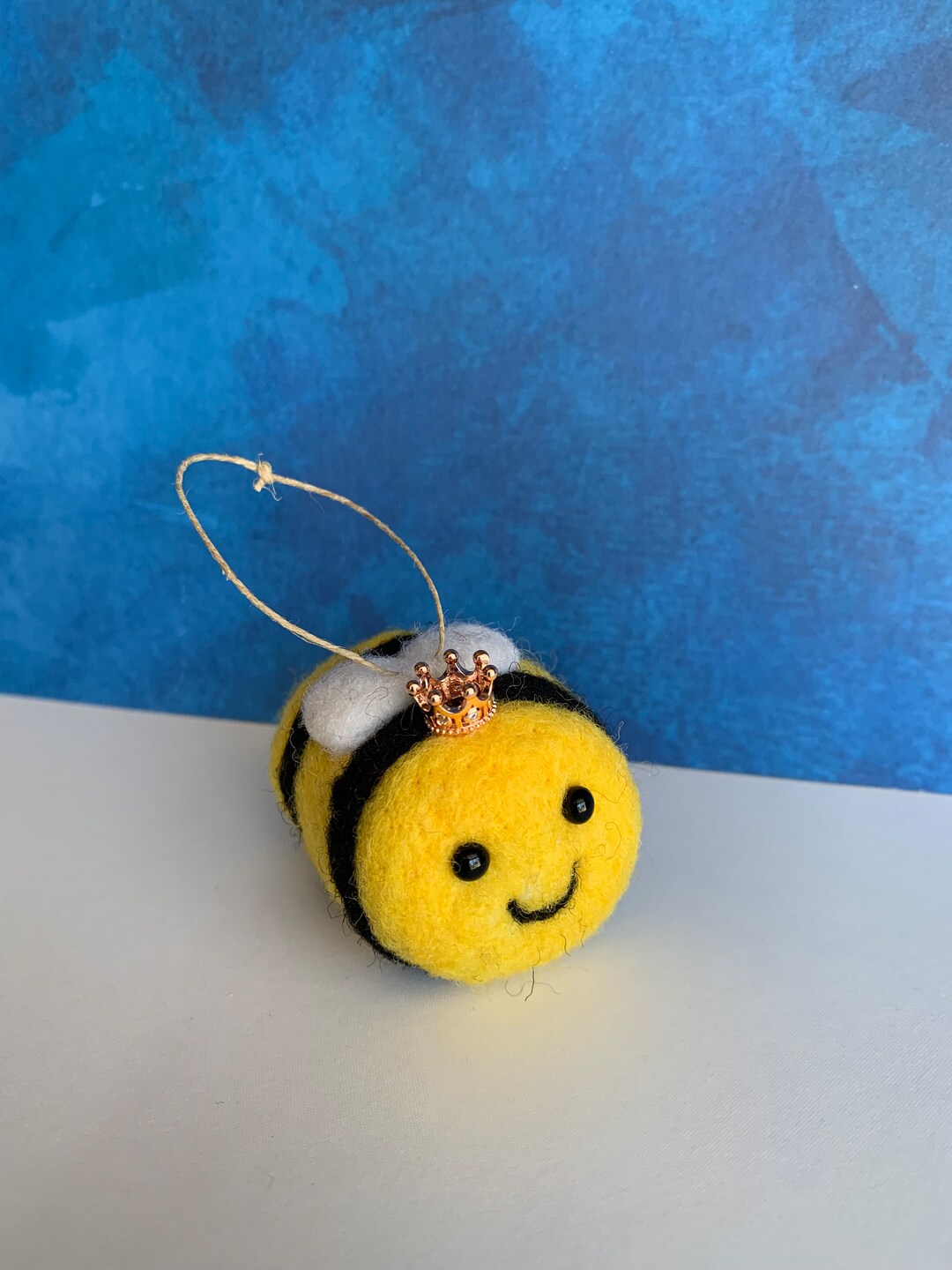 Needle Felted Queen Bumblebee Bee Ornament - Etsy