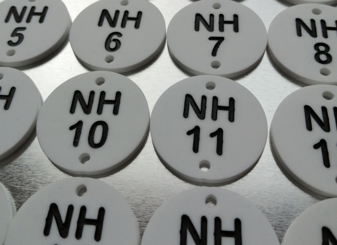 35mm Diameter Acrylic Tags / Discs / Tokens, Personalised, 3mm Thick ...