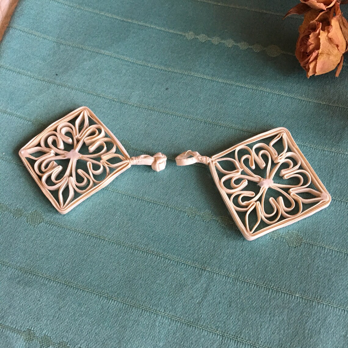Vintage Frog Closures. White Woven Trim Folded Design Fleur De Lis ...