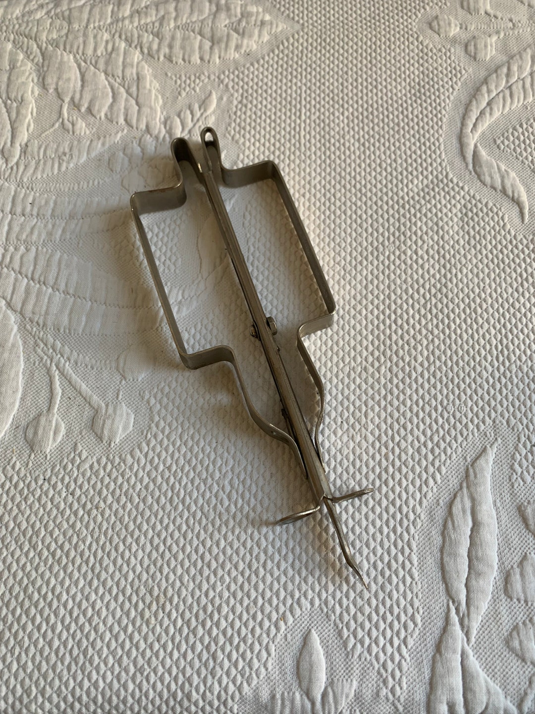 Vintage Metal Punch Needle for Yarn Needlework. Metal Shuttle for Rug ...