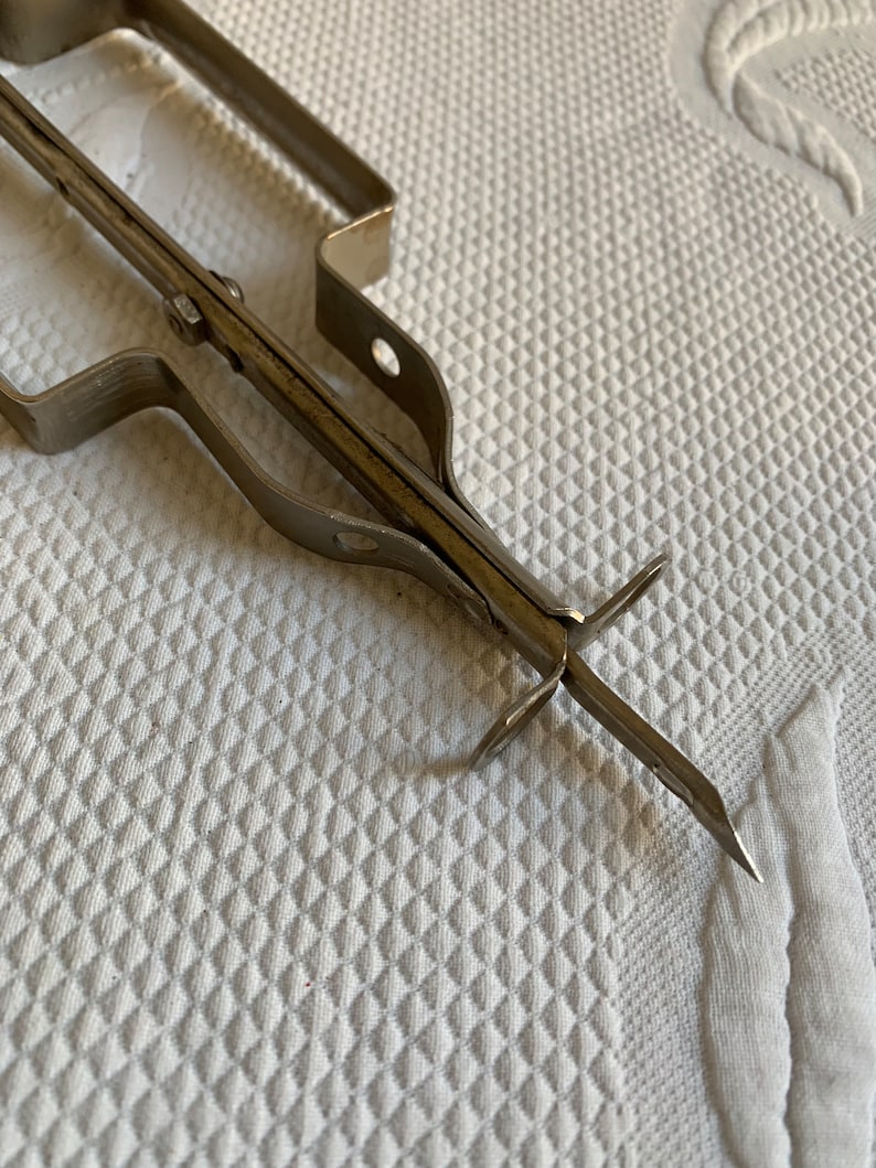 Vintage Metal Punch Needle for Yarn Needlework. Metal Shuttle for Rug ...