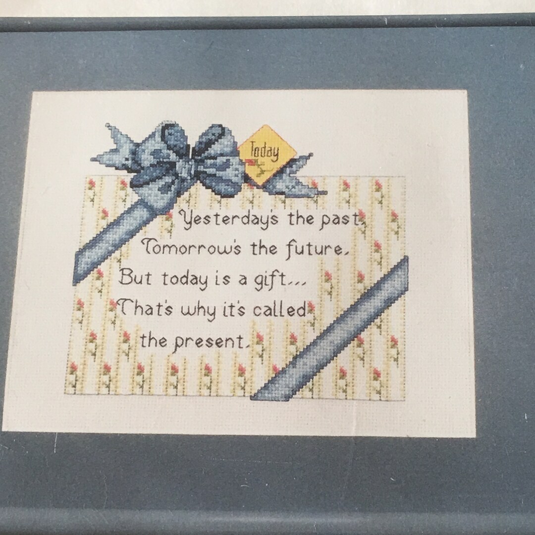 Counted Cross Stitch Graph Pattern. 8" X 10" Kit No. 8074, the Present ...