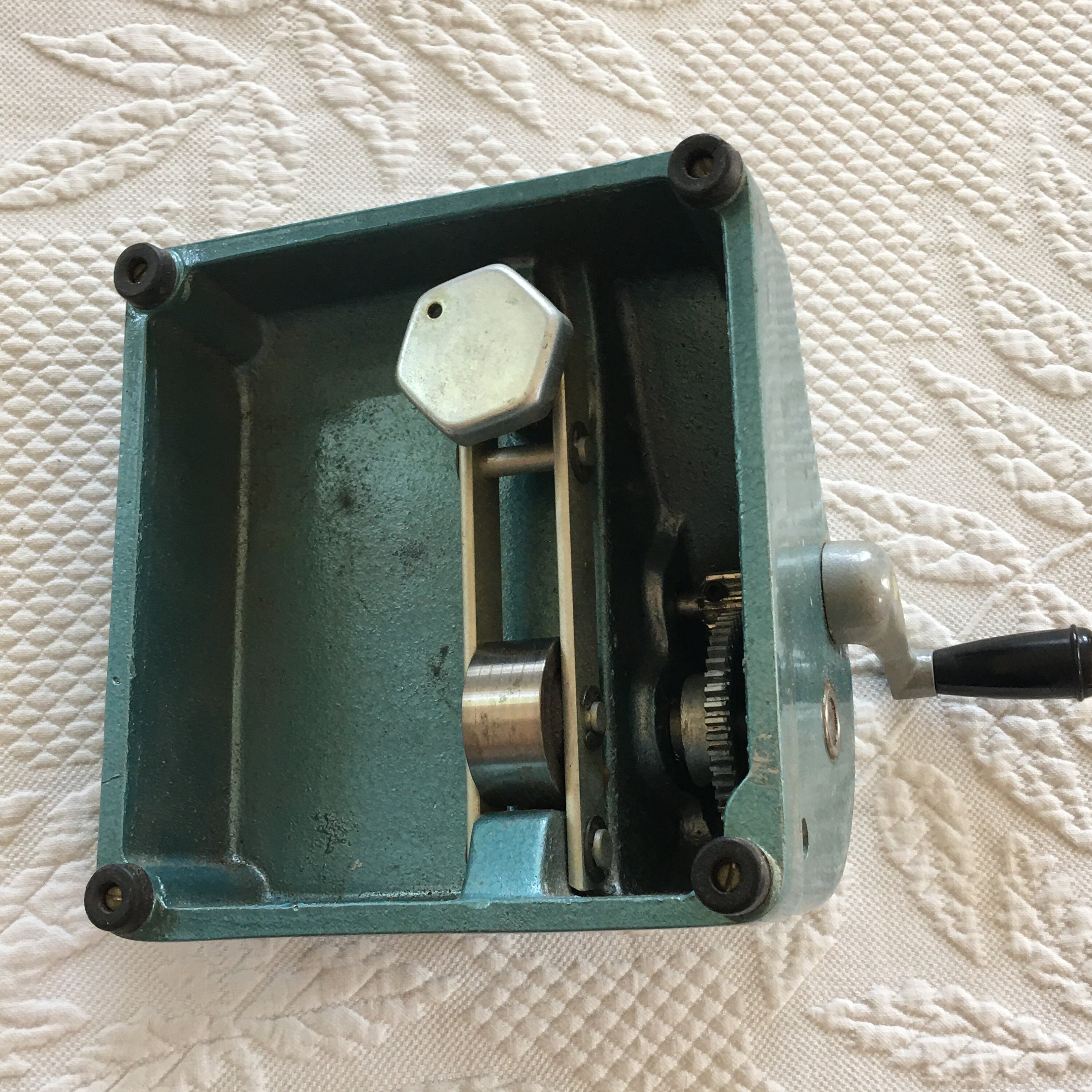 Vintage Bliss Portable Strip Slitter. Cut Wools or Other Fabrics for ...