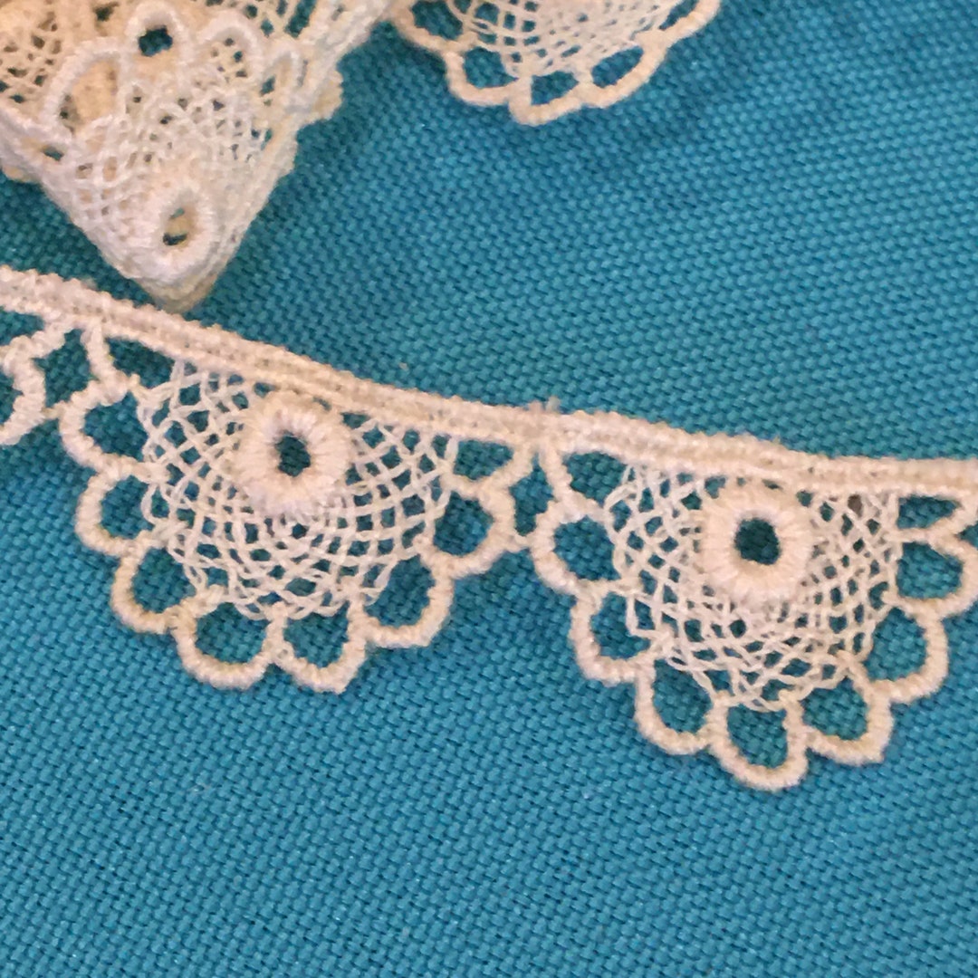 Vintage Creamy White Eyelet Double Scalloped Lace Motif Trim. 26" X 3/4 ...