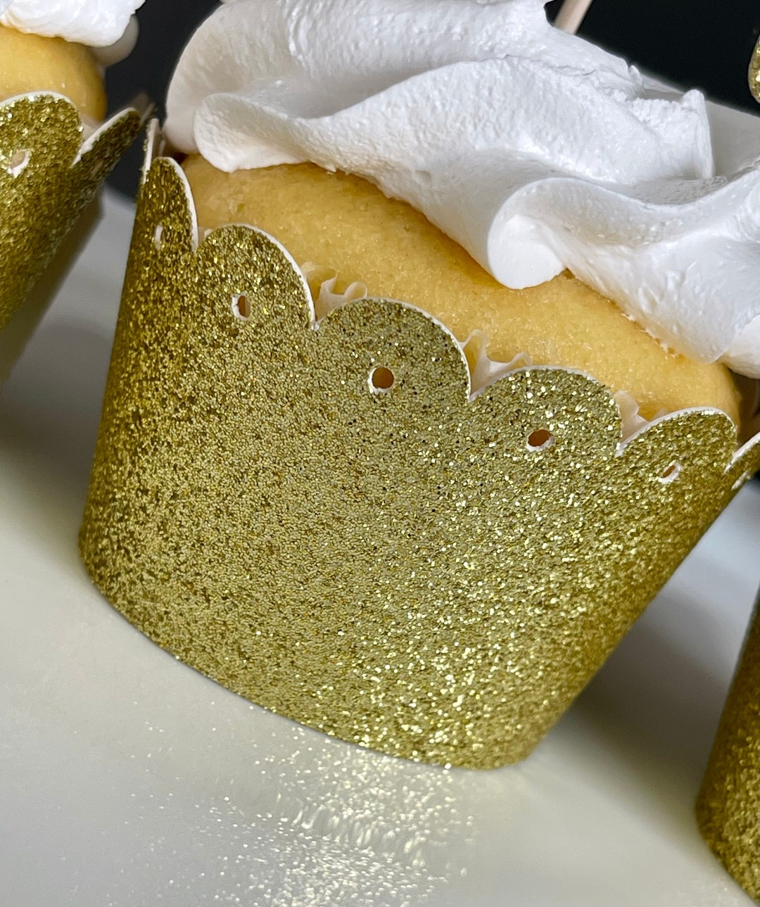 Gold Glitter Cupcake Wrappers, Scalloped Cupcake Holders for Gender ...