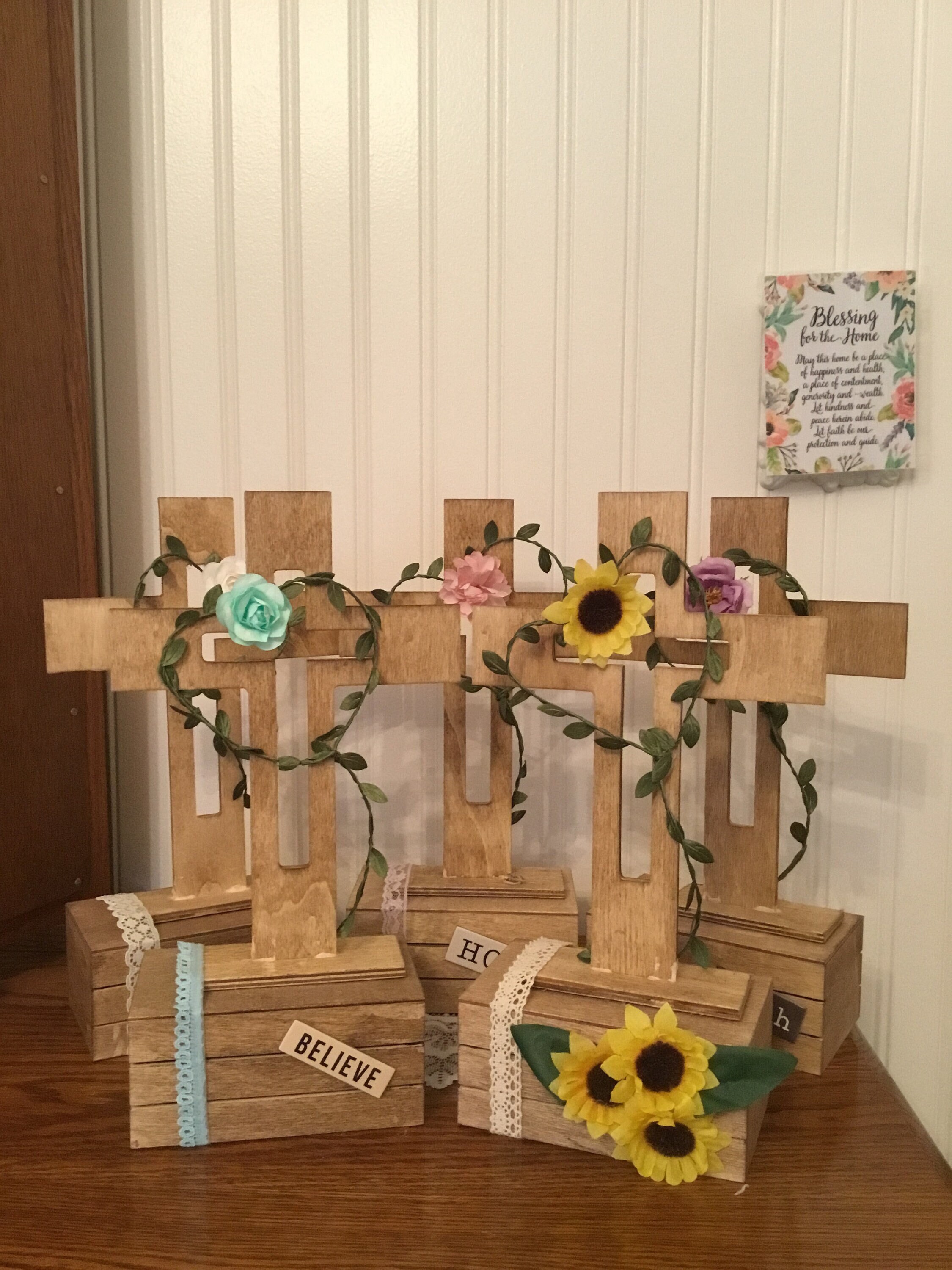 Flowering Ivy Heart Tabletop Cross - Etsy