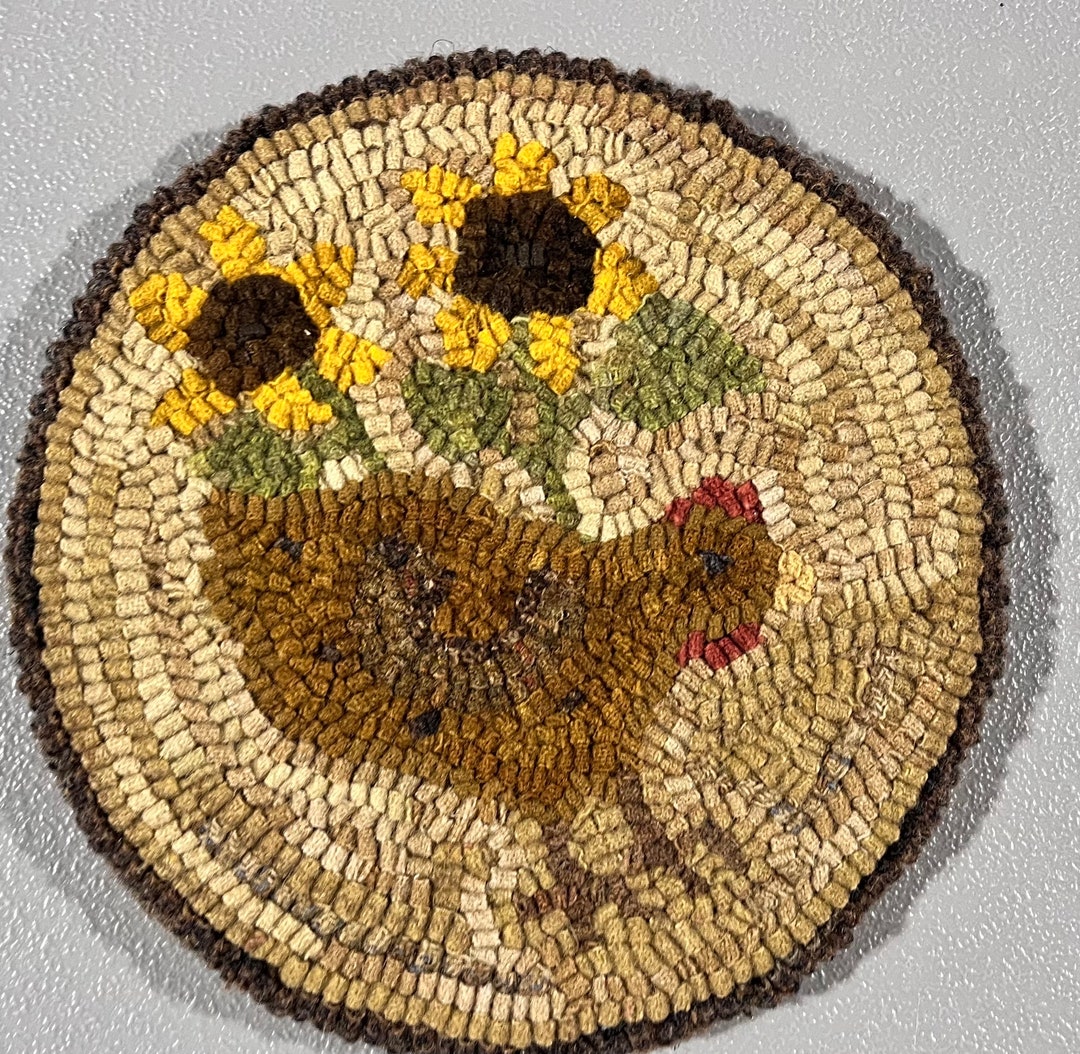 Hand Hooked Wool Chicken Sunflower Mat: Primitive Decor Rug - Etsy