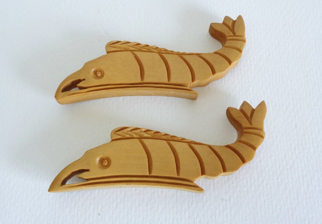 S7153 Wooden Shirmp Hashioki, Lacquered Hand Carved Wood Hashi Oki ...