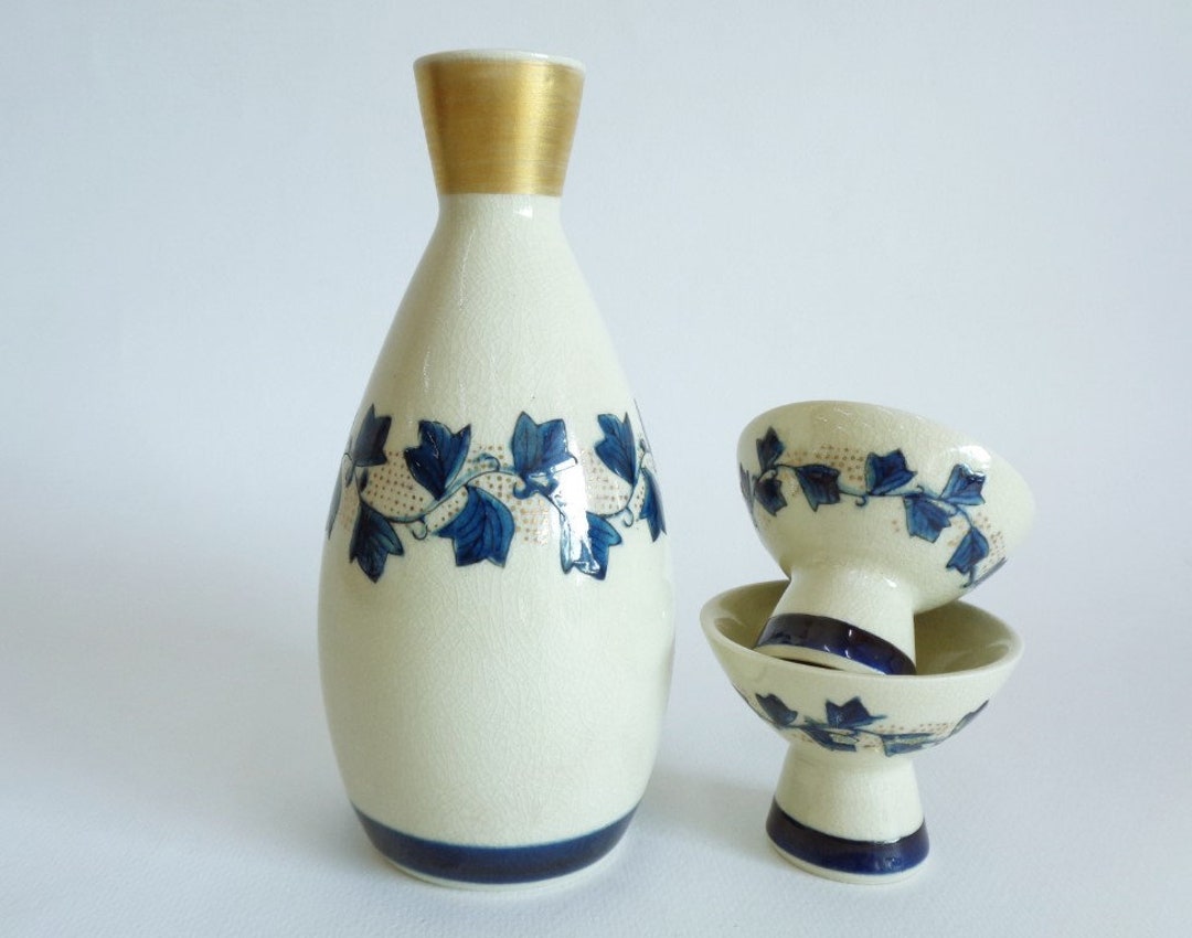 Sake Set "grape Leaves", Japanese Kutani-yaki Artistic Pottery Tokkuri ...