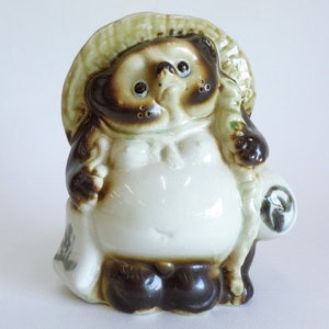 7347 TANUKI Sculpture Good Luck Okimono Ornament,japanese Shigaraki ...