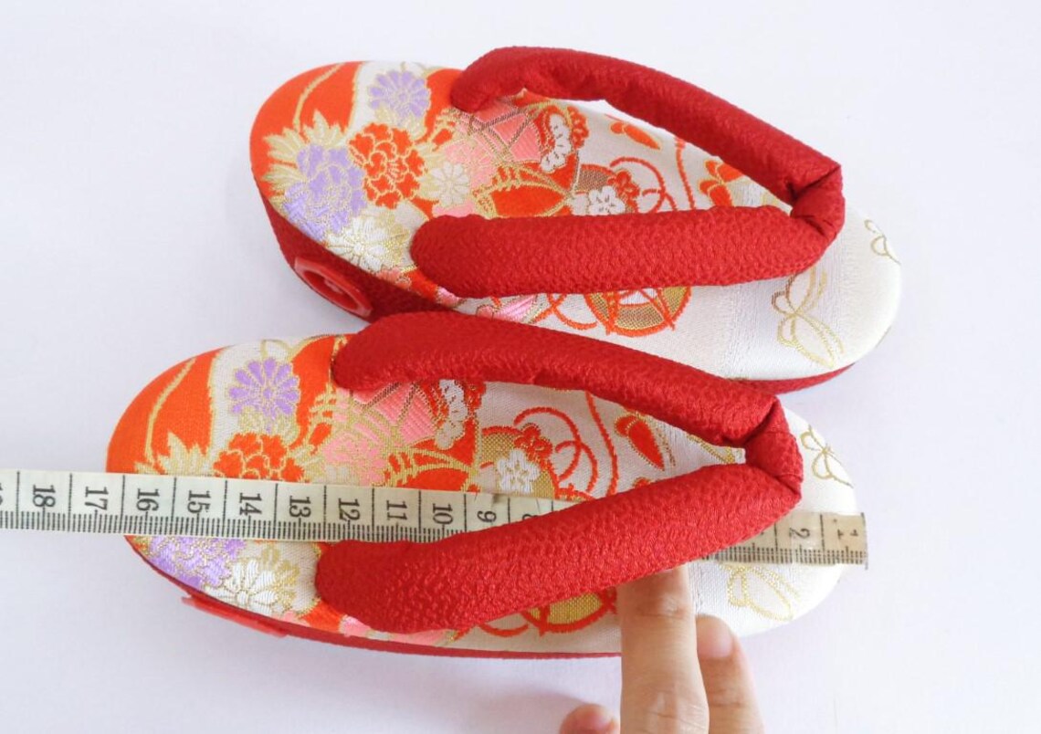 Girl's Zori Sandals (16.5 Cm) & Tabi Socks Japanese Kimono Footwear ...