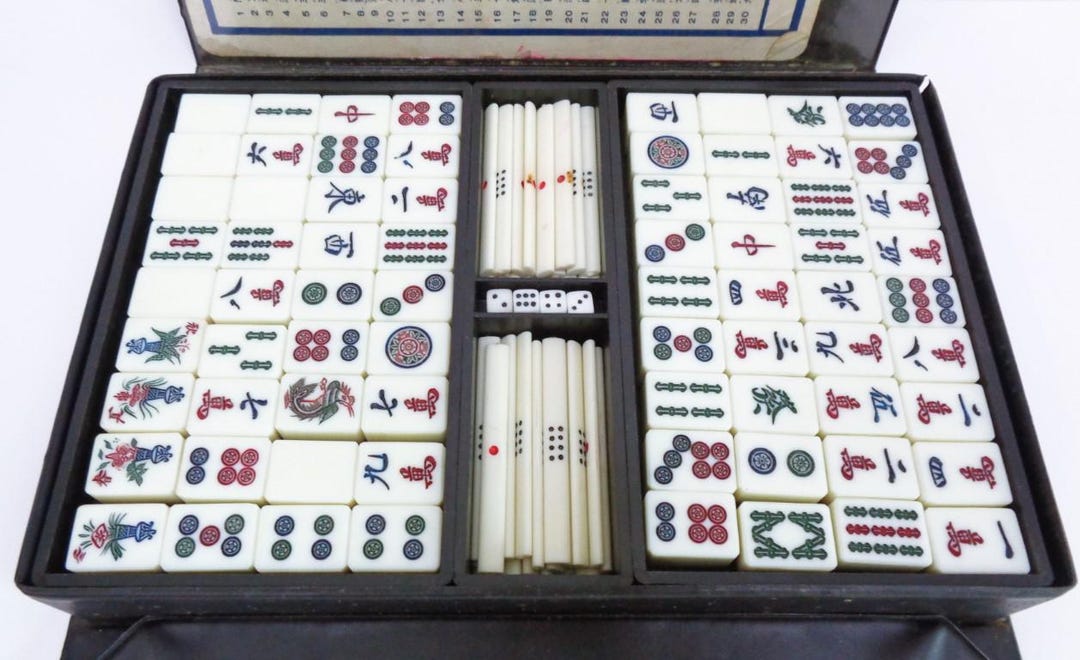 Mahjong Luxury Set Bamboo Base on Tiles, Vintage Japanese Mahjong Game ...