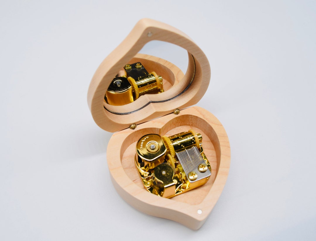 Personalized Heart Shaped Maple Wood Music Box Wind up and Golden ...
