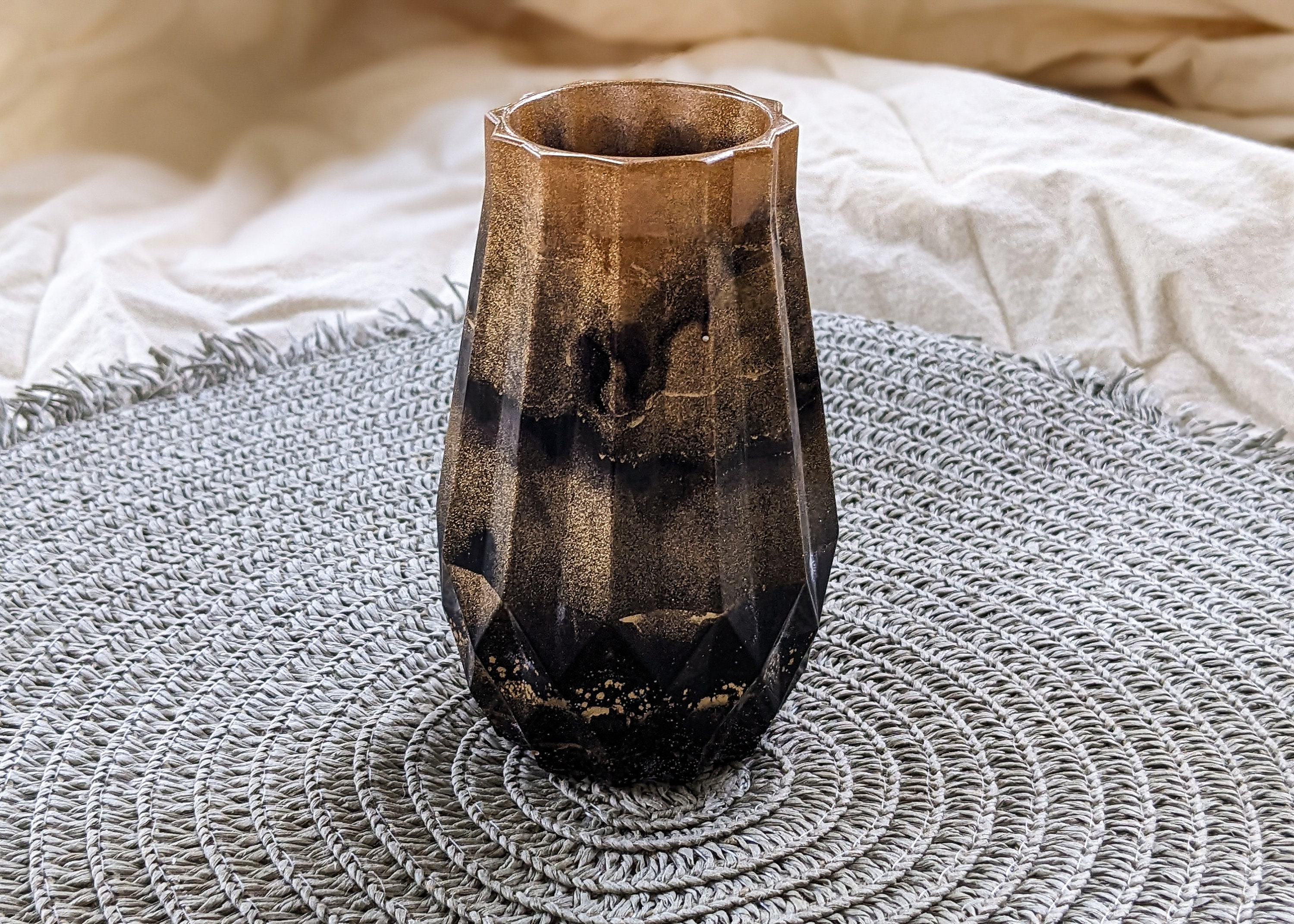 Black and Gold Resin Vase // Mini Resin Vase // Minimalist Vase ...