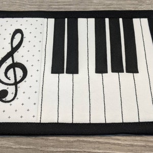 Embroidered Mug Rug, Piano Key Mug Rug, Bee Kind Mug Rug, Bee Wreath ...