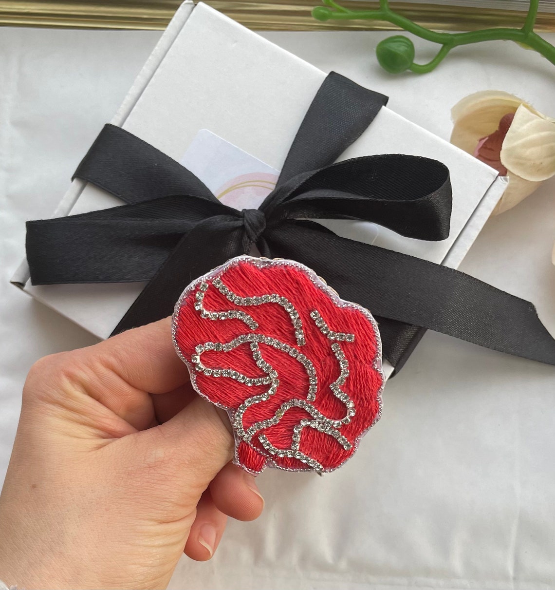 Anatomical Beaded Embroidered Brain Brooch Pin, Psychology, Couch ...