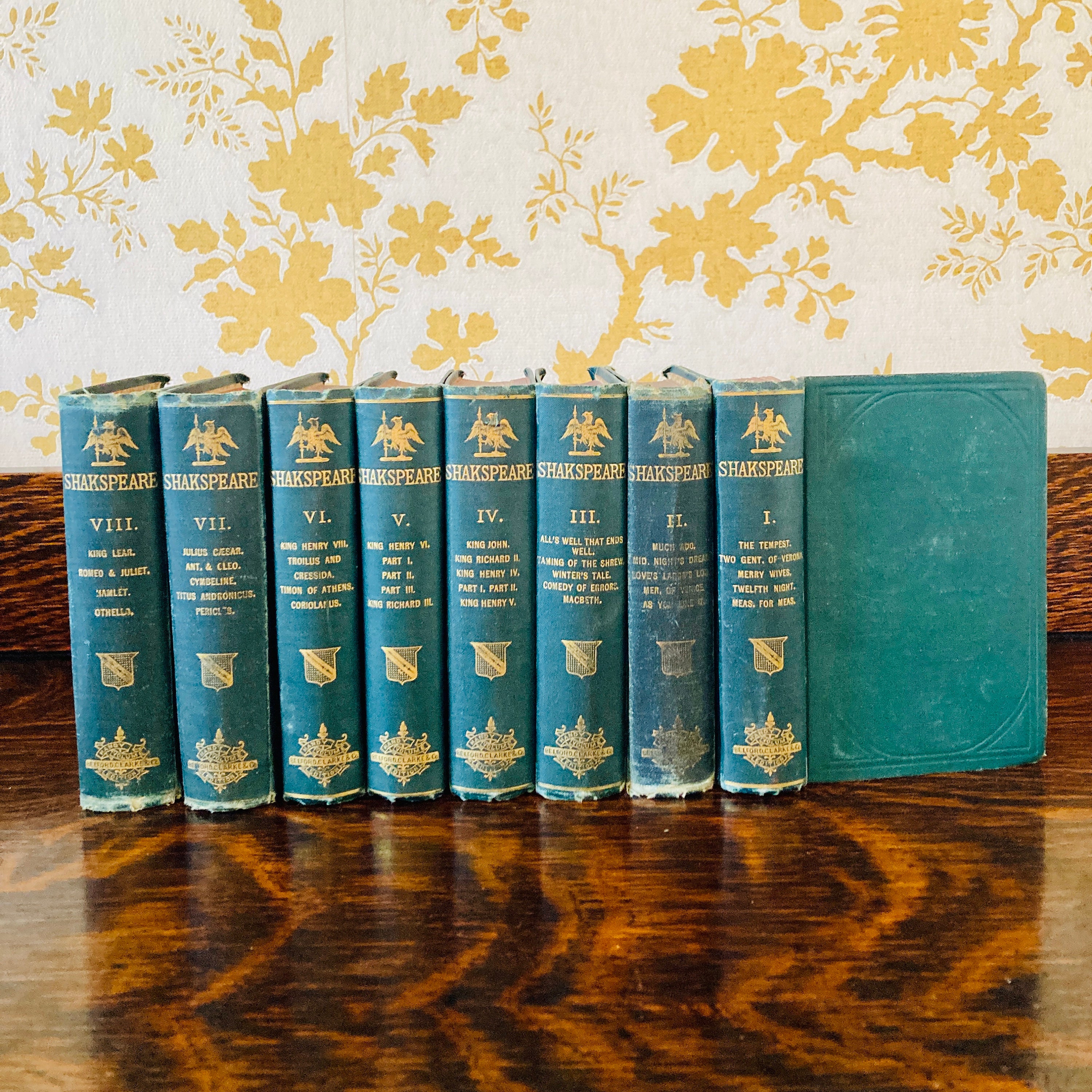 Julius Caesar Play Book