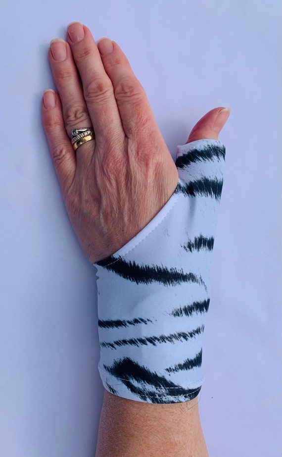 Short Thumb Splint Cover Zebra | Etsy