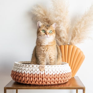 Handmade Cat Basket Recycled Cotton / 2 Coloured / Chunky Yarn / Two ...