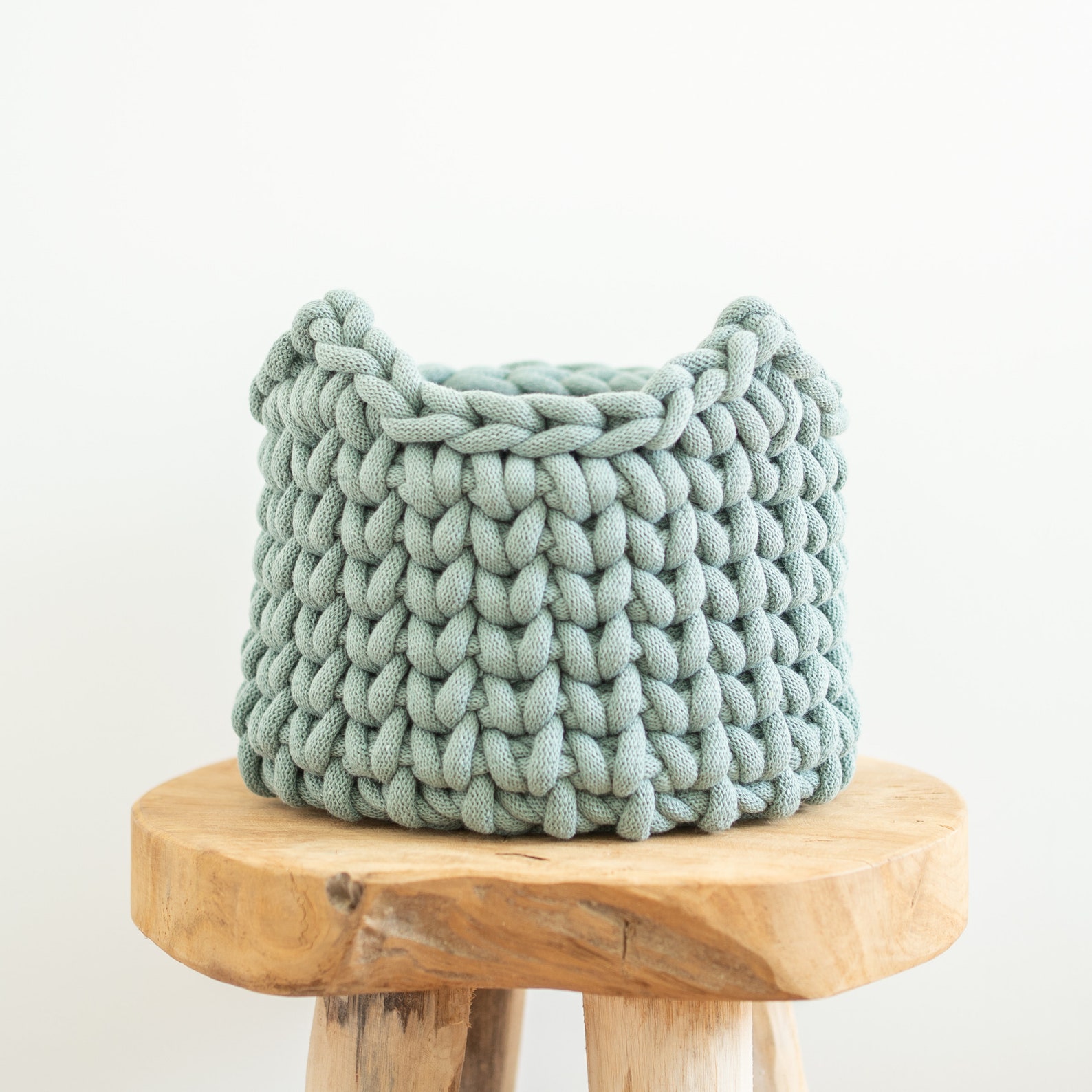 Cat Toy Basket / Catbasket / Chunky Crochet / Catear Basket / Recycled ...