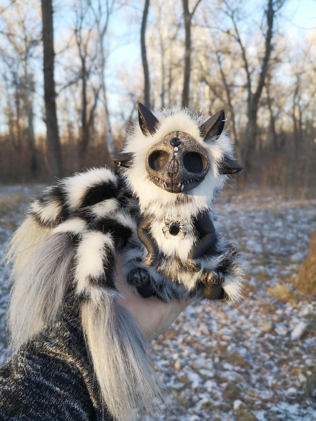 Fluffy Three-tailed Skeleton Spooky Animal Skull Doll Gothic Room Decor ...