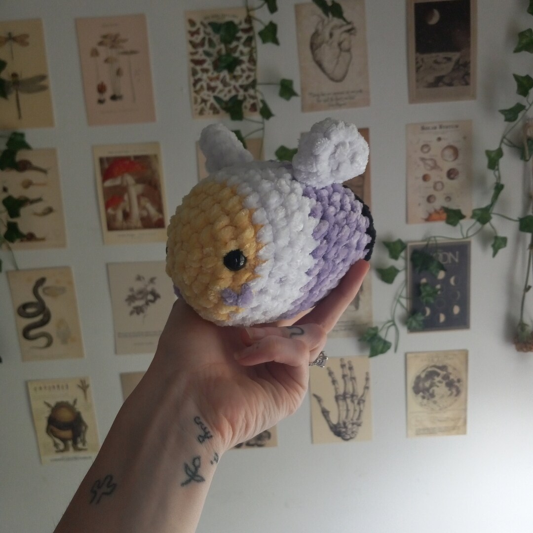 MINI Non Binary Bee Pride Plush - Etsy