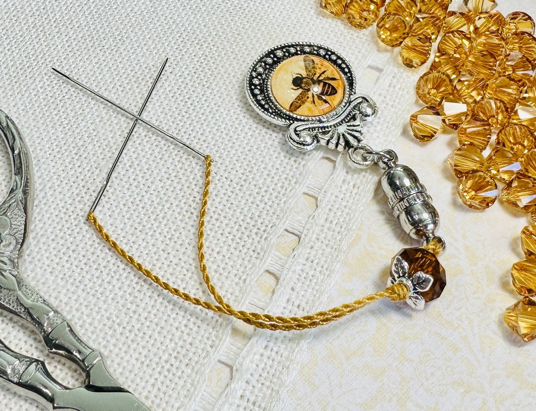Thread Hopper and Needle Minder ~ Gold Yellow Honey Bee ~ Magnetic ...