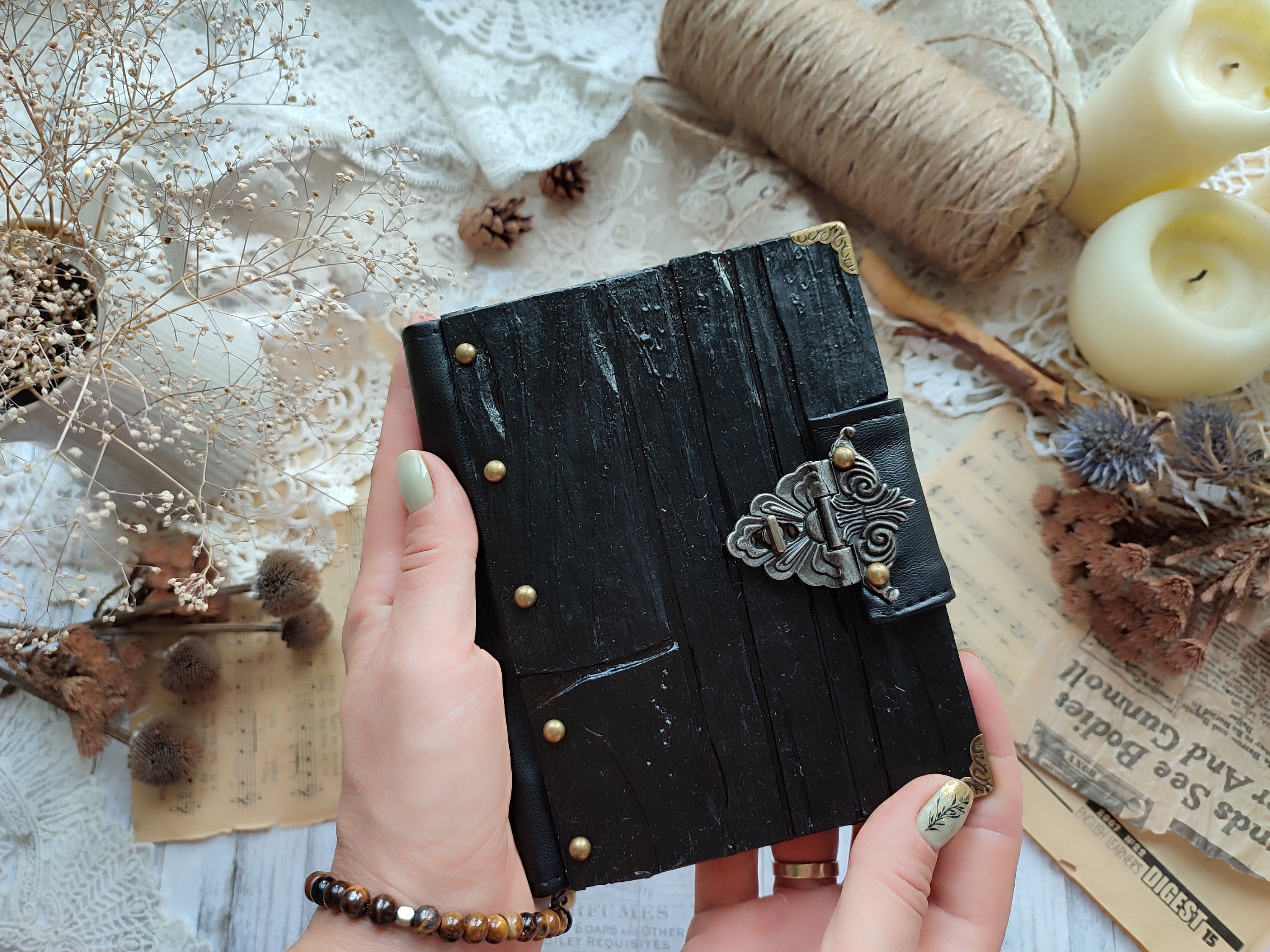 Aged Wood Grimoire Antique Grimoire With Lock Books for Spells - Etsy Norway