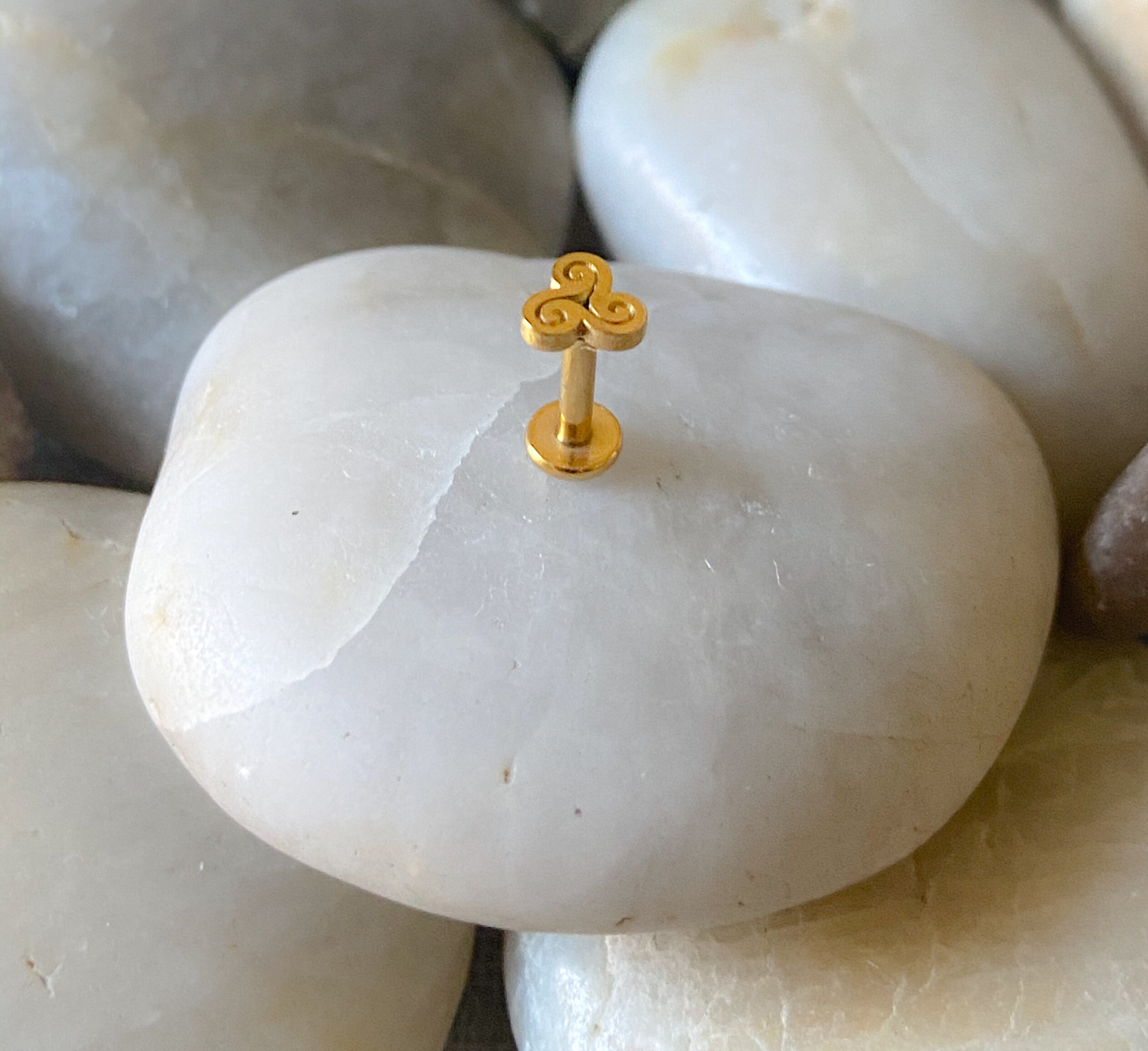 Trinity Swirl Internally Threaded Labret Tragus Monroe Stud | Etsy