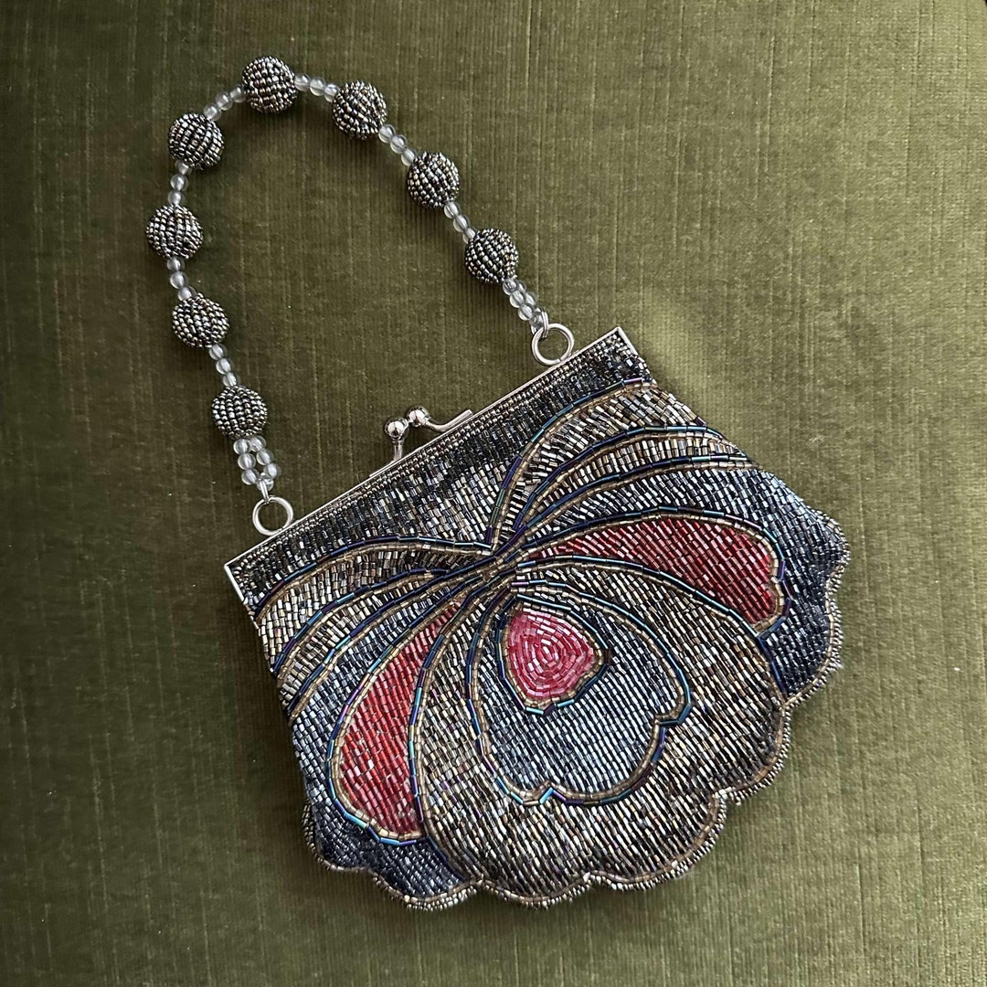 Vintage Dark Toned Beaded Clam Shell Purse, Beaded Scalloped Handbag ...