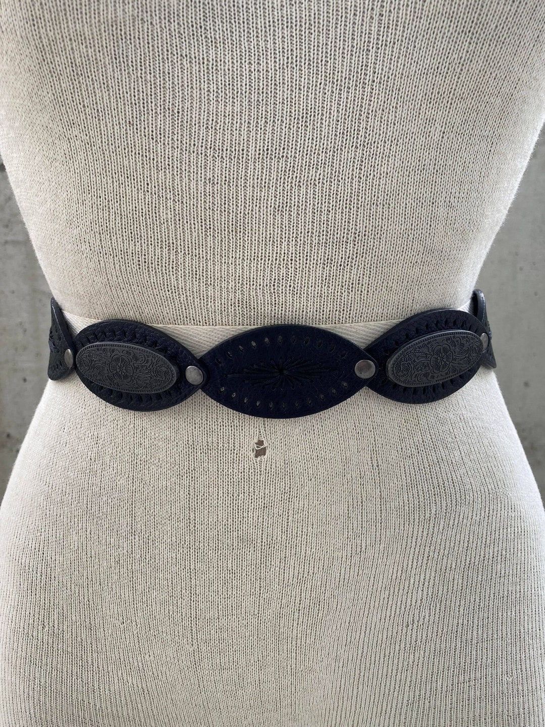 Vintage Black Oval Disc Belt, 80s Western Elastic Belt, Boho Floral ...