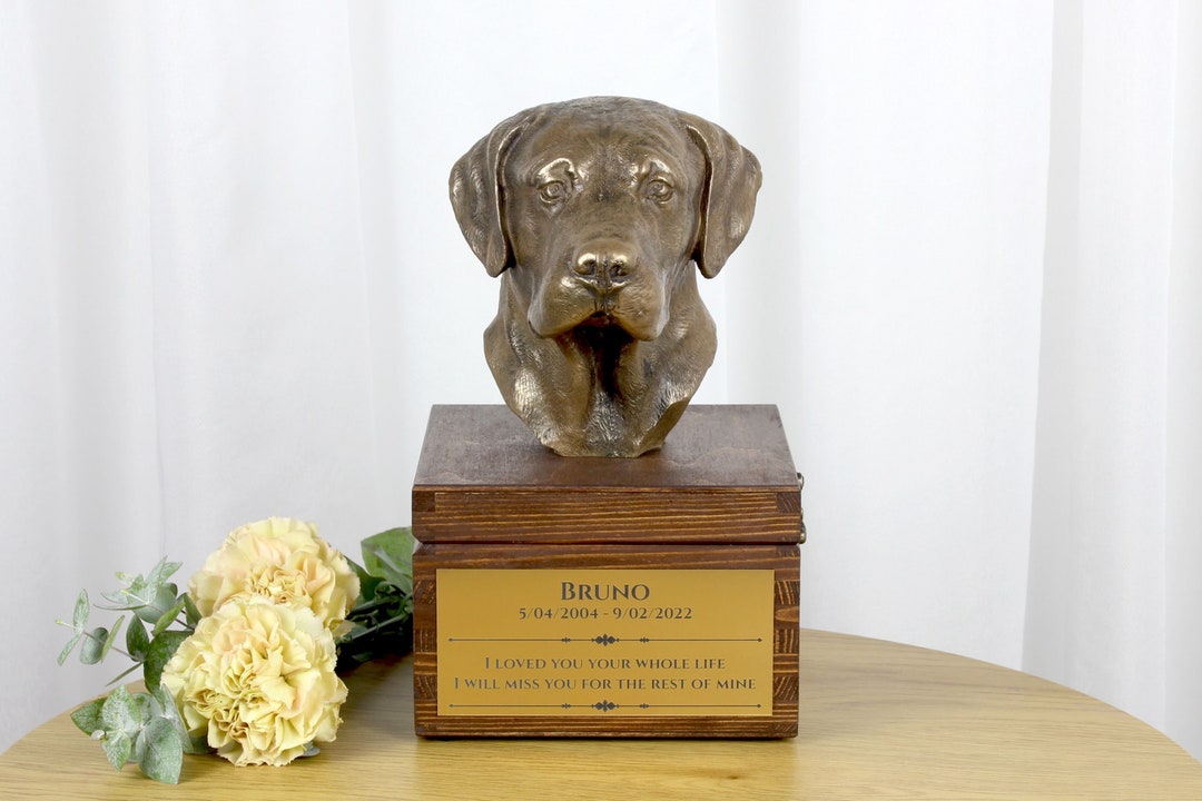 Labrador Retriever Urn for Dog's Ashes, Urn With Engraving and ...