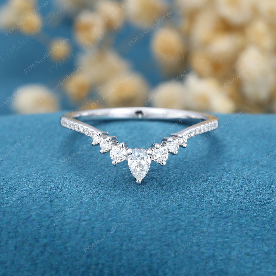Curved Wedding Band Women Pear Shaped White Gold Diamond Band Vintage ...