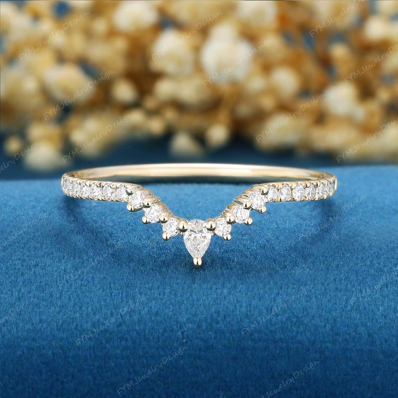 Custom Pear Shaped Ring - Etsy