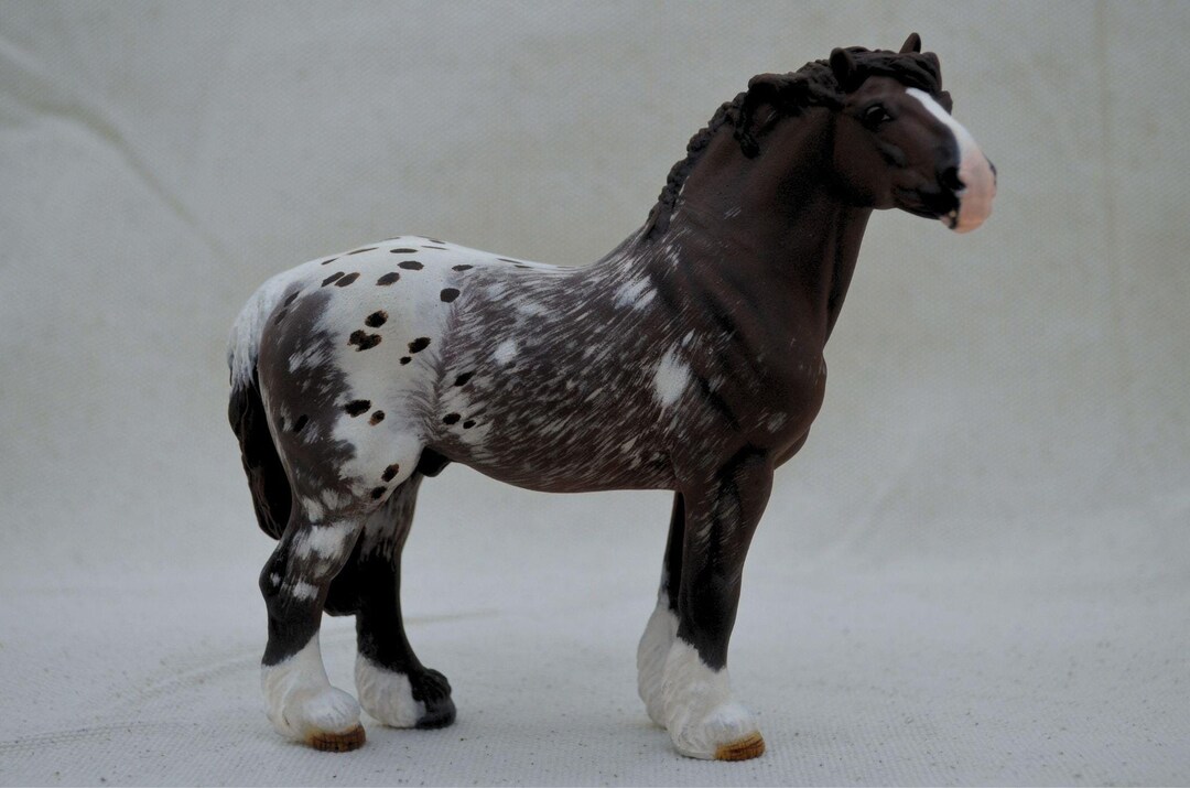 Modelo de caballo repintado personalizado WIA Gustav // ¡Un regalo ...