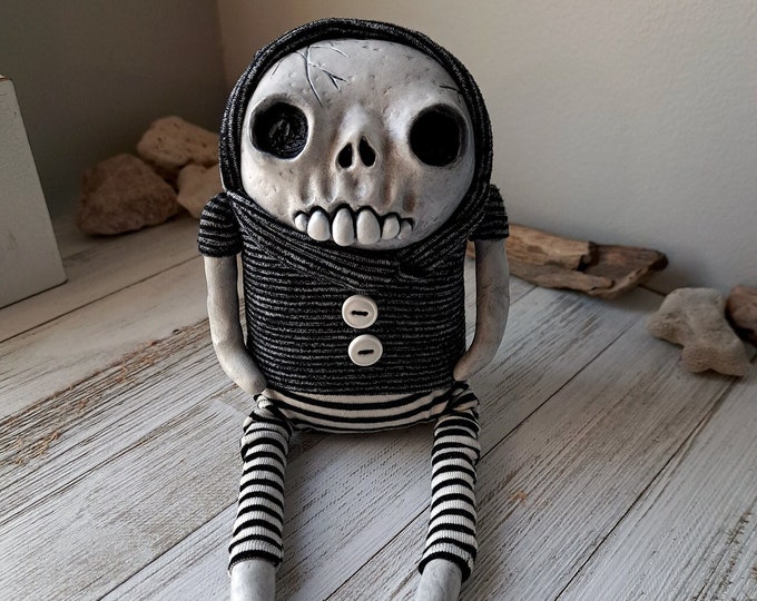 Skull Decor, Creepy Cute Skull Doll, Skeleton Doll, Creepypasta Decor ...