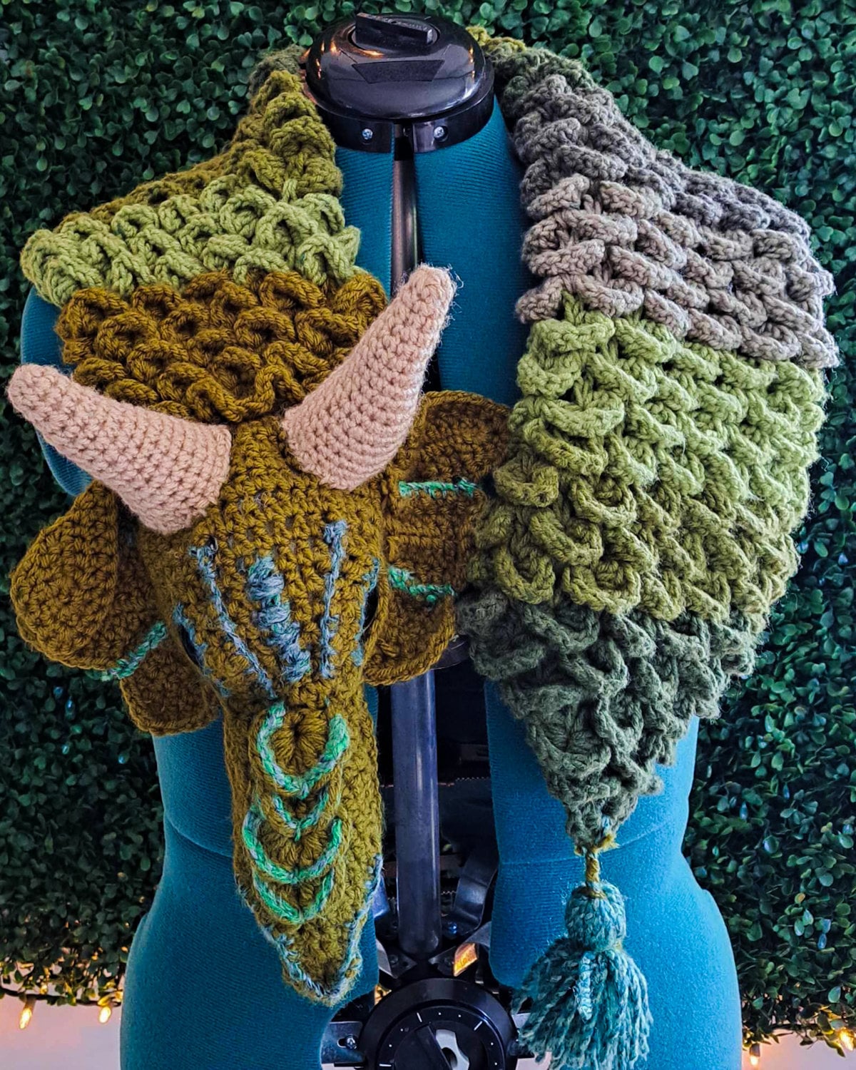 Hand Crochet Dragon Scarf/ Dragon Scale Stitch and Dragon Head - Etsy
