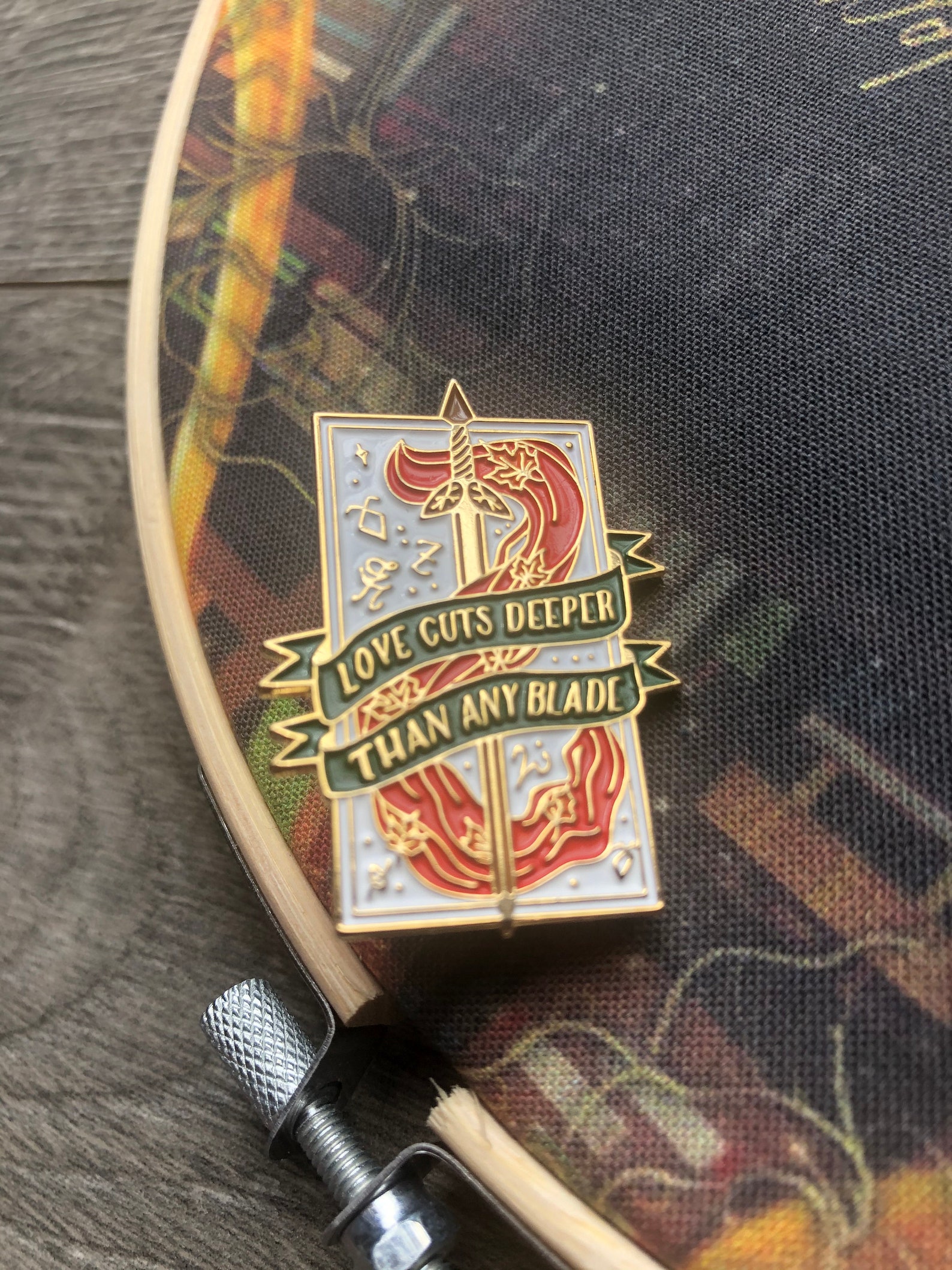 Chain of Gold Inspired Enamel Pin - Etsy