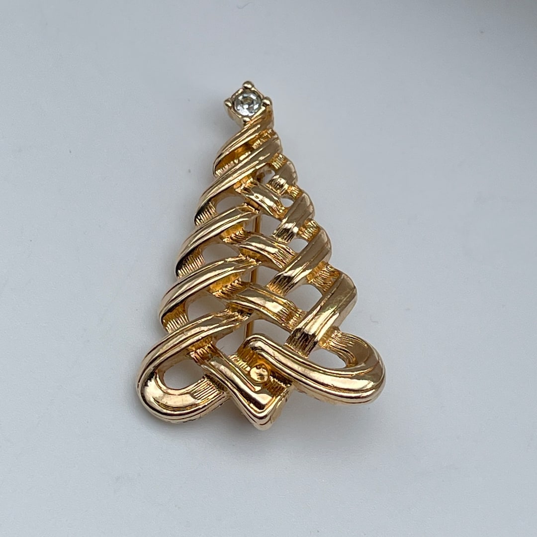 Vintage Avon Christmas Tree Brooch, Gold Tone Celtic Knot Holiday Pin ...
