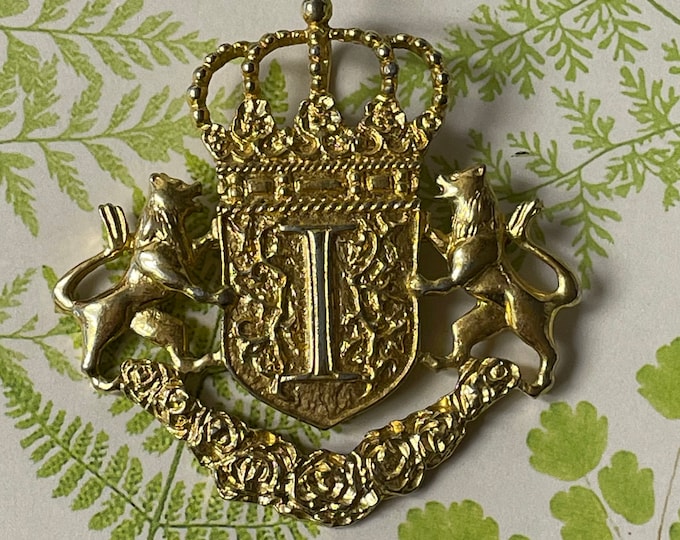 Ivana Trump Gold Tone Crest Design Brooch, Signed IVANA TRUMP Crown ...