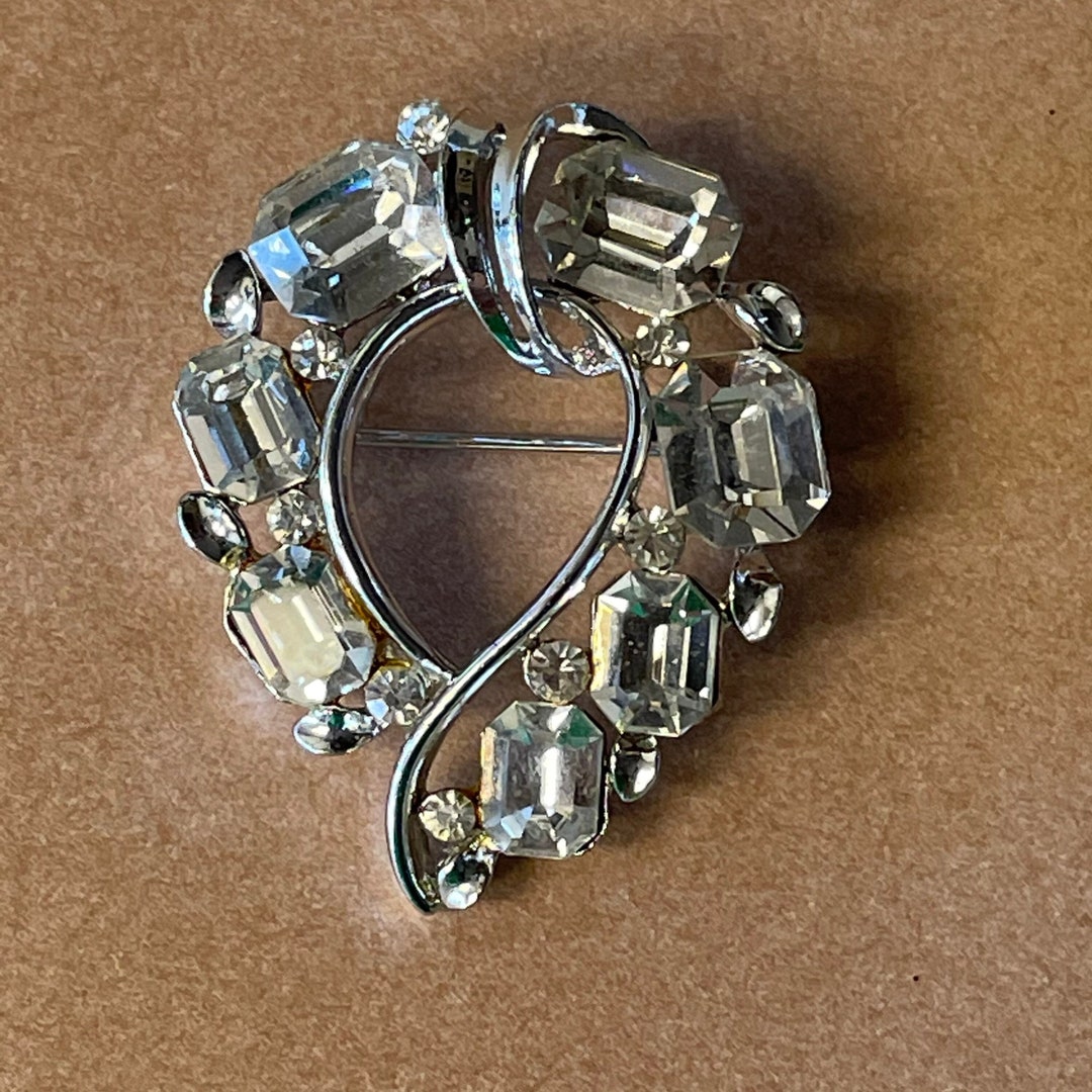 Lisner Brooch, Clear Rhinestone and Silver Tone Designer Pin Brooch ...